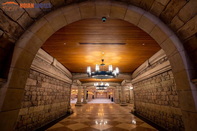 Luna Castle Ba Na Hills - Fairy Tale Kingdom In Danang - Hoi An Locals ...